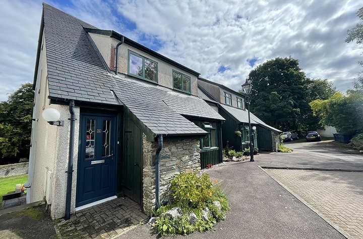 8 Ros Mhor Gardens, Cromlech Road, Sandbank, Dunoon