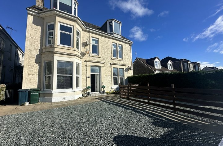 86 Auchamore Road, Dunoon