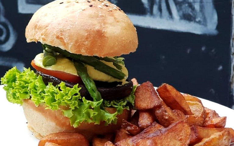 Where to find Edinburgh's Best Burgers! - Dickins